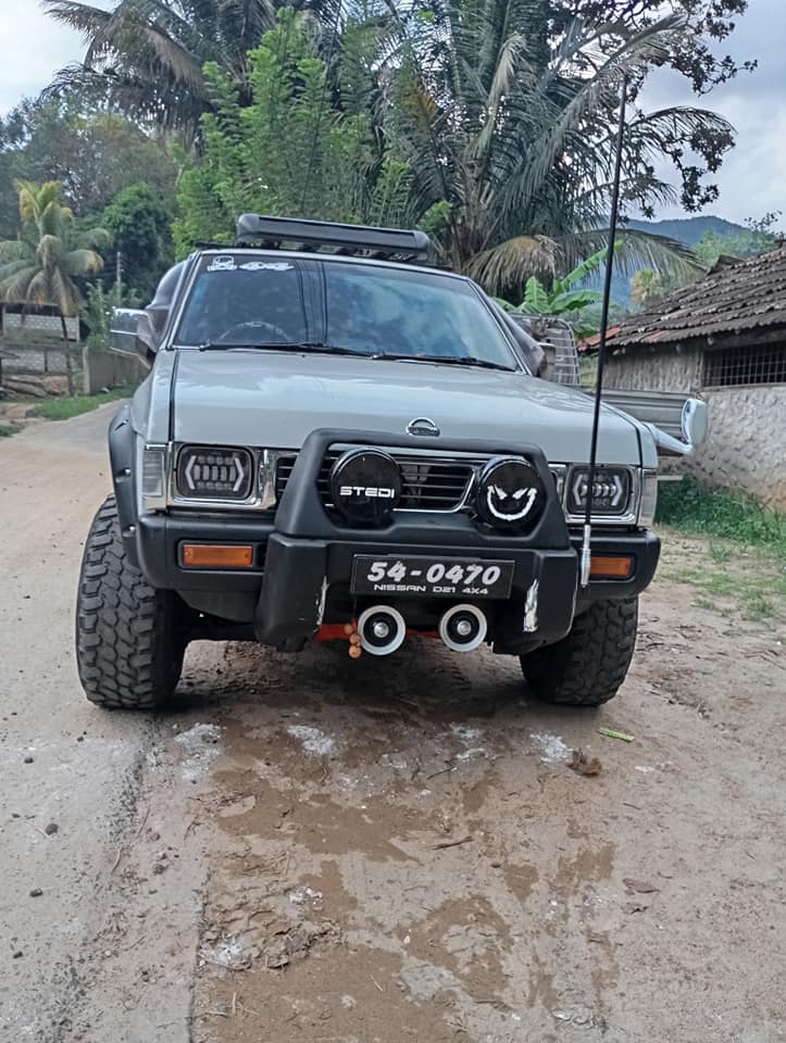 Nissan D21 4wd double cab – Adz.lk – Classified Ads & Directory Listing