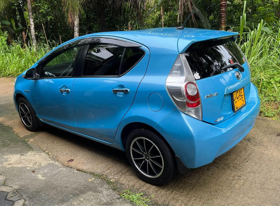 Toyota aqua g grade – Adz.lk – Classified Ads & Directory Listing